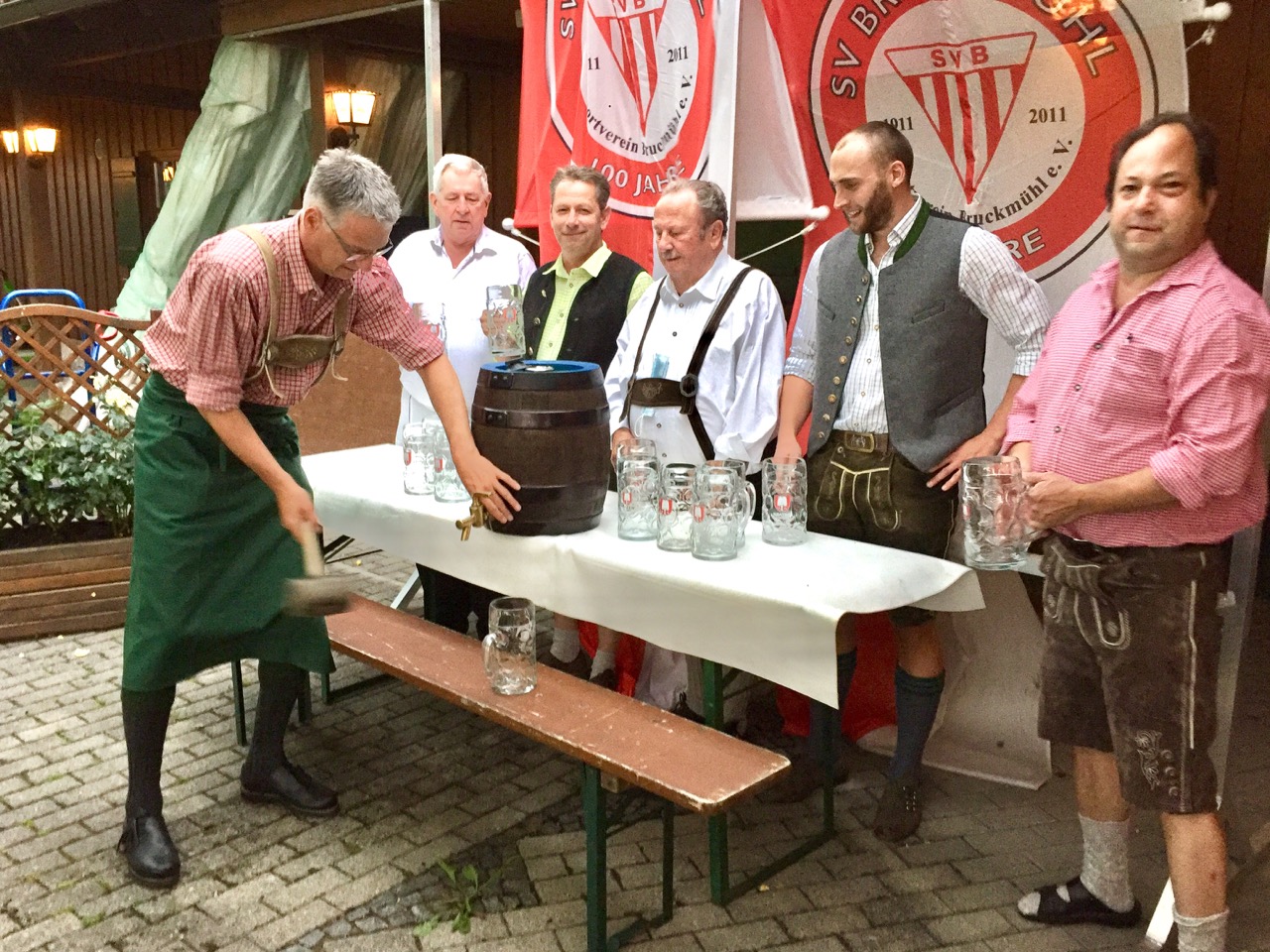 Volksfesteinzug “Light“ 2020 der SVB Handballer und SVB-Kanuten ...