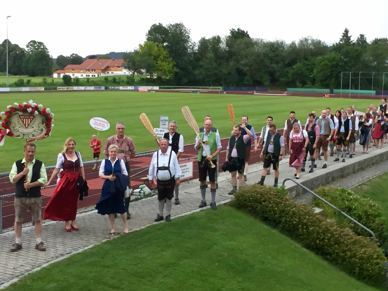 Volksfesteinzug “Light“ 2020 der SVB Handballer und SVB-Kanuten ...